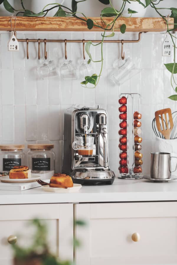 鏡面抹茶瑪德蓮(Matcha Madeleine)，這5個鏡面瑪德蓮的重點，妳都知道了嗎？絕對不要這樣做，毀了模具...